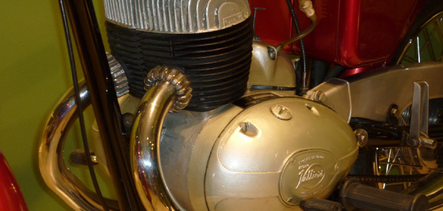 How a Dirt Bike Engine Works - Dirt Bike Moto