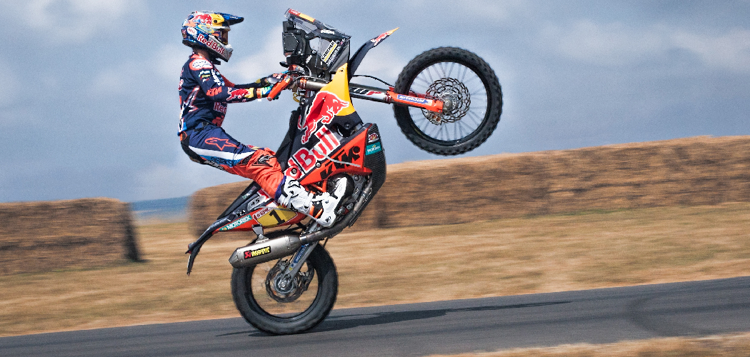How to Lift Front Wheel of Dirt Bike - Dirt Bike Moto